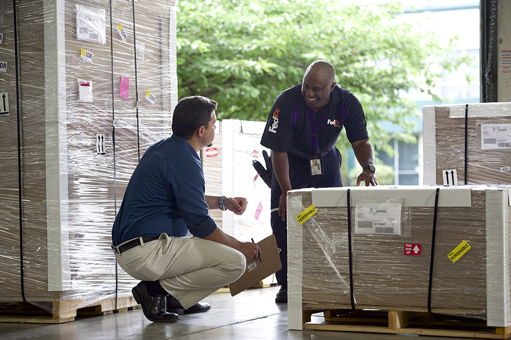 FedEx Express Falcon Express Services Qatar FedEx Express Falcon Express Services Qatar